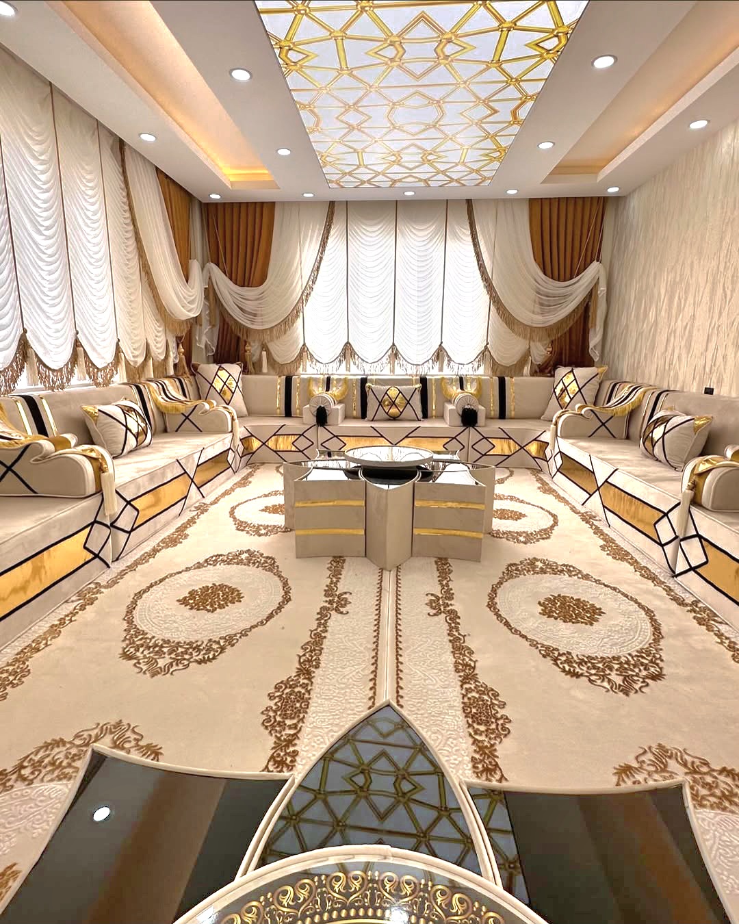 M11- Cleopatra's Lounge - Diwan Zane | Premium Turkish & Arabic Diwans ...